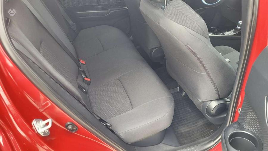 Red Toyota C-HR 2018 in Siauliai, with an engine capacity of 1.80 L and mileage of 207 thousand km for 14700 €, photo 20 on AUTOMOTO.COM.LV