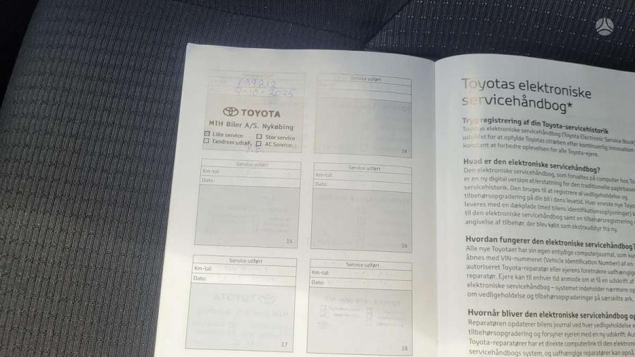 Red Toyota C-HR 2018 in Siauliai, with an engine capacity of 1.80 L and mileage of 207 thousand km for 14700 €, photo 26 on AUTOMOTO.COM.LV