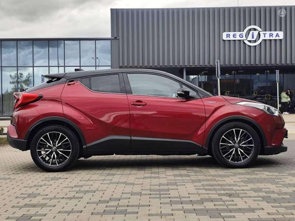 Красный Тойота C-HR 2018 в Шяуляй, объемом двигателя 1.80 л и пробегом 165 тыс. км за 14950 €, фото 8 на AUTOMOTO.COM.LV