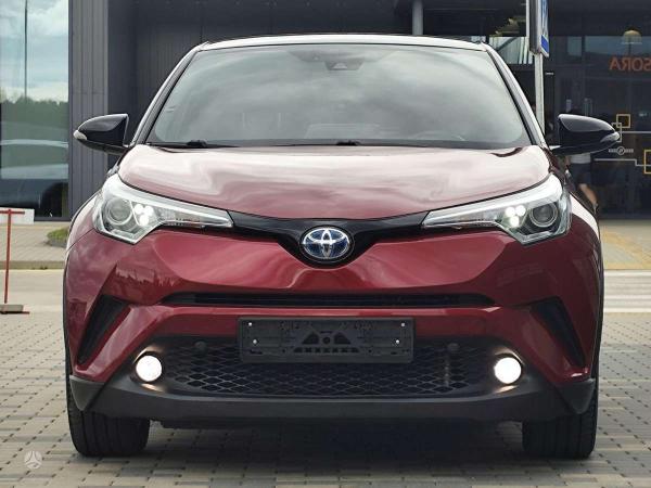 Red Toyota C-HR 2018 in Siauliai, with an engine capacity of 1.80 L and mileage of 165 thousand km for 14950 €, photo 4 on AUTOMOTO.COM.LV