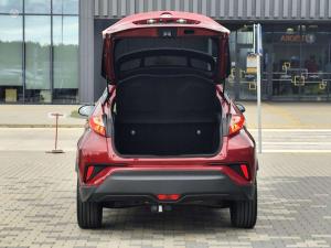 Sarkans Toyota C-HR 2018 Šauļi, ar dzinēja tilpumu 1.80 L un nobraukumu 165 tūkst. km par 14950 €, foto 6 vietnē AUTOMOTO.COM.LV
