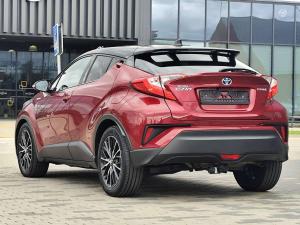 Sarkans Toyota C-HR 2018 Šauļi, ar dzinēja tilpumu 1.80 L un nobraukumu 165 tūkst. km par 14950 €, foto 10 vietnē AUTOMOTO.COM.LV