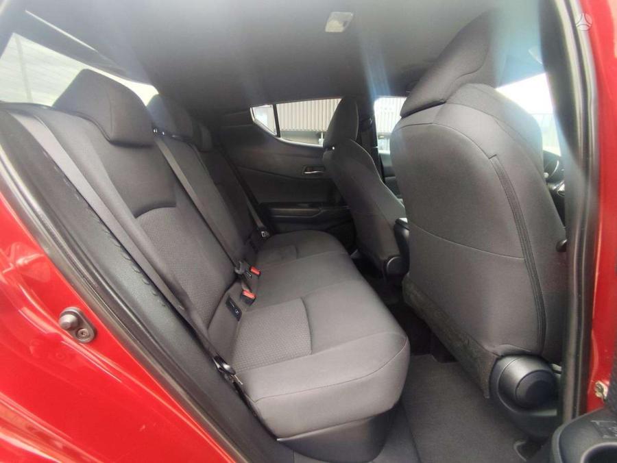 Sarkans Toyota C-HR 2018 Šauļi, ar dzinēja tilpumu 1.80 L un nobraukumu 165 tūkst. km par 14950 €, foto 15 vietnē AUTOMOTO.COM.LV