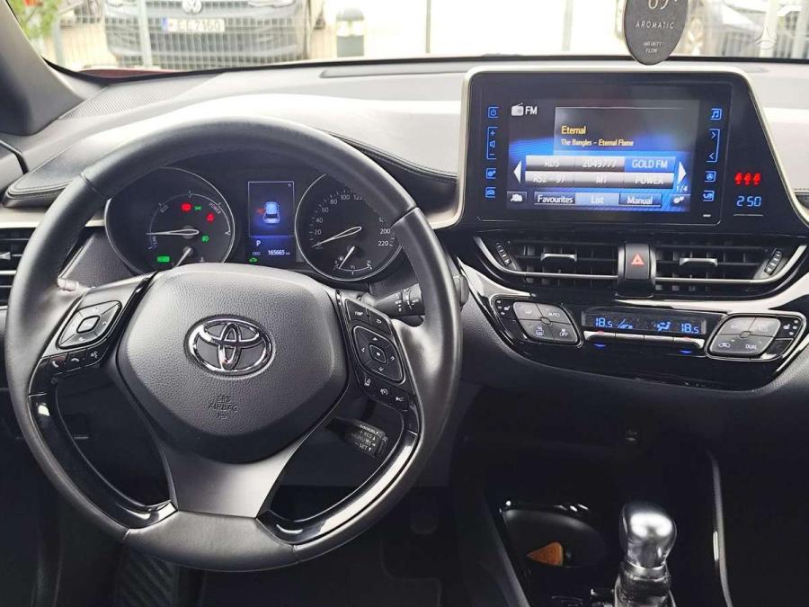 Sarkans Toyota C-HR 2018 Šauļi, ar dzinēja tilpumu 1.80 L un nobraukumu 165 tūkst. km par 14950 €, foto 22 vietnē AUTOMOTO.COM.LV