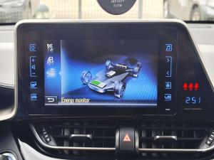 Sarkans Toyota C-HR 2018 Šauļi, ar dzinēja tilpumu 1.80 L un nobraukumu 165 tūkst. km par 14950 €, foto 27 vietnē AUTOMOTO.COM.LV