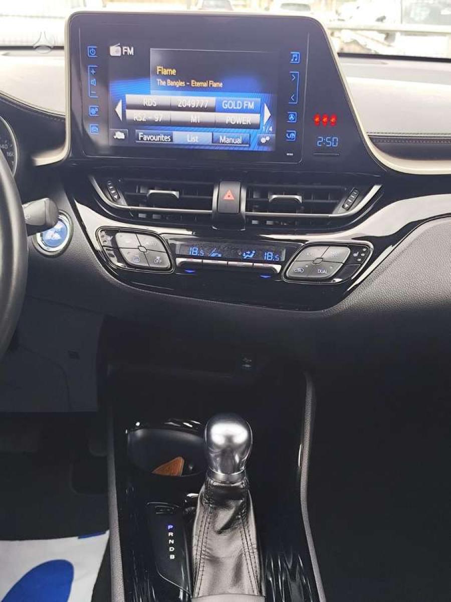 Sarkans Toyota C-HR 2018 Šauļi, ar dzinēja tilpumu 1.80 L un nobraukumu 165 tūkst. km par 14950 €, foto 28 vietnē AUTOMOTO.COM.LV