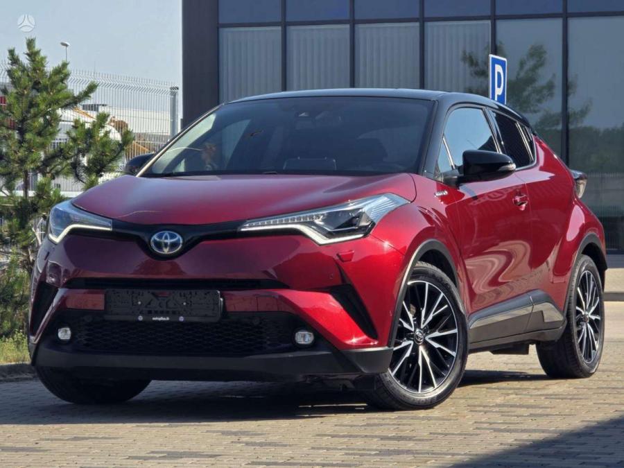 Красный Тойота C-HR 2018 в Шяуляй, объемом двигателя 1.80 л и пробегом 154 тыс. км за 17400 €, фото 1 на AUTOMOTO.COM.LV