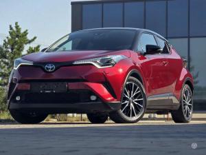 Красный Тойота C-HR 2018 в Шяуляй, объемом двигателя 1.80 л и пробегом 154 тыс. км за 17400 €, фото 6 на AUTOMOTO.COM.LV