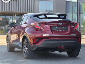 Красный Тойота C-HR 2018 в Шяуляй, объемом двигателя 1.80 л и пробегом 154 тыс. км за 17400 €, фото 9 на AUTOMOTO.COM.LV
