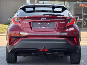 Красный Тойота C-HR 2018 в Шяуляй, объемом двигателя 1.80 л и пробегом 154 тыс. км за 17400 €, фото 10 на AUTOMOTO.COM.LV