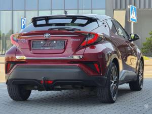 Красный Тойота C-HR 2018 в Шяуляй, объемом двигателя 1.80 л и пробегом 154 тыс. км за 17400 €, фото 12 на AUTOMOTO.COM.LV