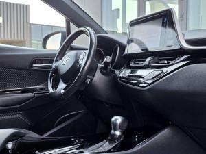 Красный Тойота C-HR 2018 в Шяуляй, объемом двигателя 1.80 л и пробегом 154 тыс. км за 17400 €, фото 24 на AUTOMOTO.COM.LV
