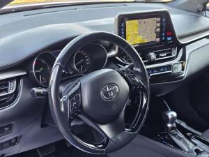 Красный Тойота C-HR 2018 в Шяуляй, объемом двигателя 1.80 л и пробегом 154 тыс. км за 17400 €, фото 29 на AUTOMOTO.COM.LV