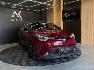 Red Toyota C-HR 2018 in Kaunas, with an engine capacity of 1.80 L and mileage of 115 thousand km for 18990 €, photo 4 on AUTOMOTO.COM.LV