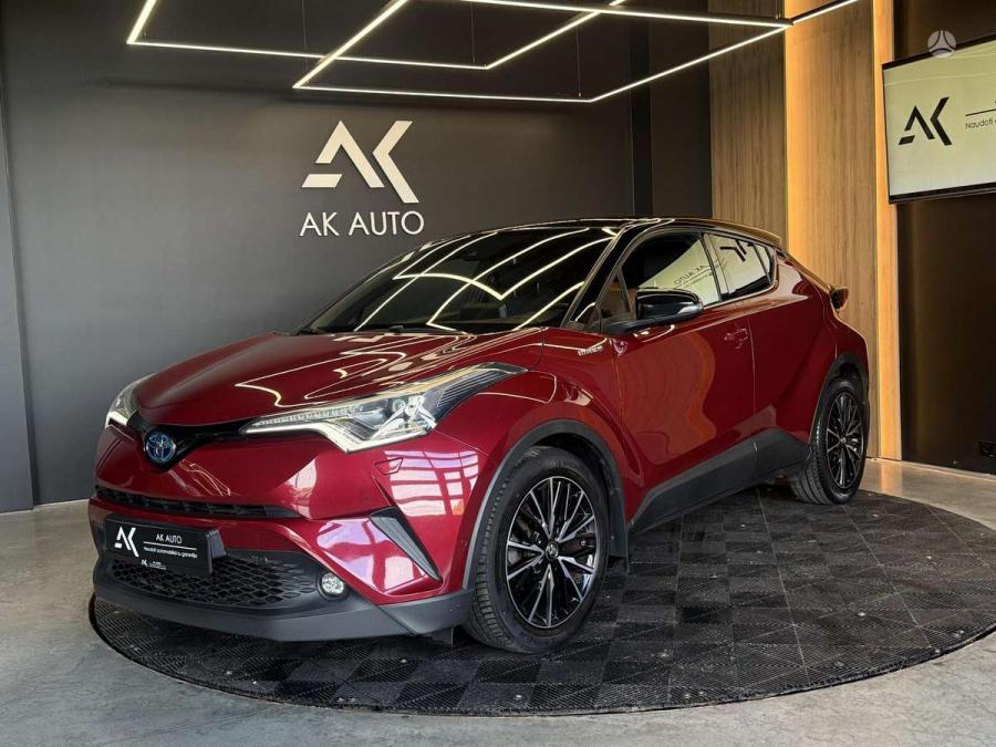 Red Toyota C-HR 2018 in Kaunas, with an engine capacity of 1.80 L and mileage of 115 thousand km for 18990 €, photo 7 on AUTOMOTO.COM.LV