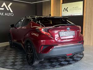 Red Toyota C-HR 2018 in Kaunas, with an engine capacity of 1.80 L and mileage of 115 thousand km for 18990 €, photo 10 on AUTOMOTO.COM.LV