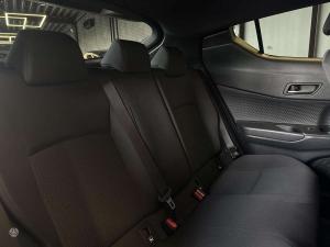 Red Toyota C-HR 2018 in Kaunas, with an engine capacity of 1.80 L and mileage of 115 thousand km for 18990 €, photo 20 on AUTOMOTO.COM.LV