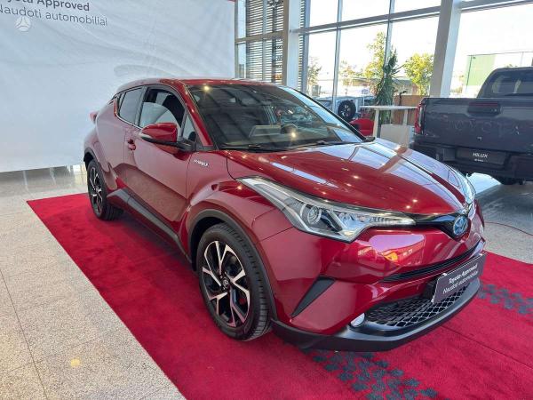 Sarkans Toyota C-HR 2018 Šauļi, ar dzinēja tilpumu 1.80 L un nobraukumu 98 tūkst. km par 18900 €, foto 3 vietnē AUTOMOTO.COM.LV