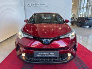 Red Toyota C-HR 2018 in Siauliai, with an engine capacity of 1.80 L and mileage of 98 thousand km for 18900 €, photo 4 on AUTOMOTO.COM.LV