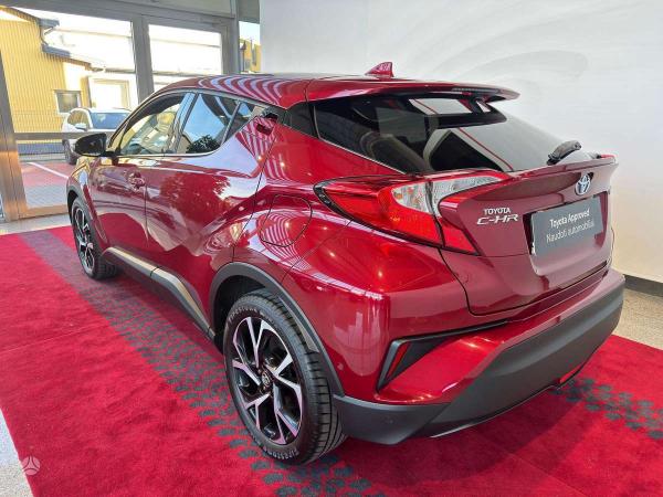 Sarkans Toyota C-HR 2018 Šauļi, ar dzinēja tilpumu 1.80 L un nobraukumu 98 tūkst. km par 18900 €, foto 5 vietnē AUTOMOTO.COM.LV