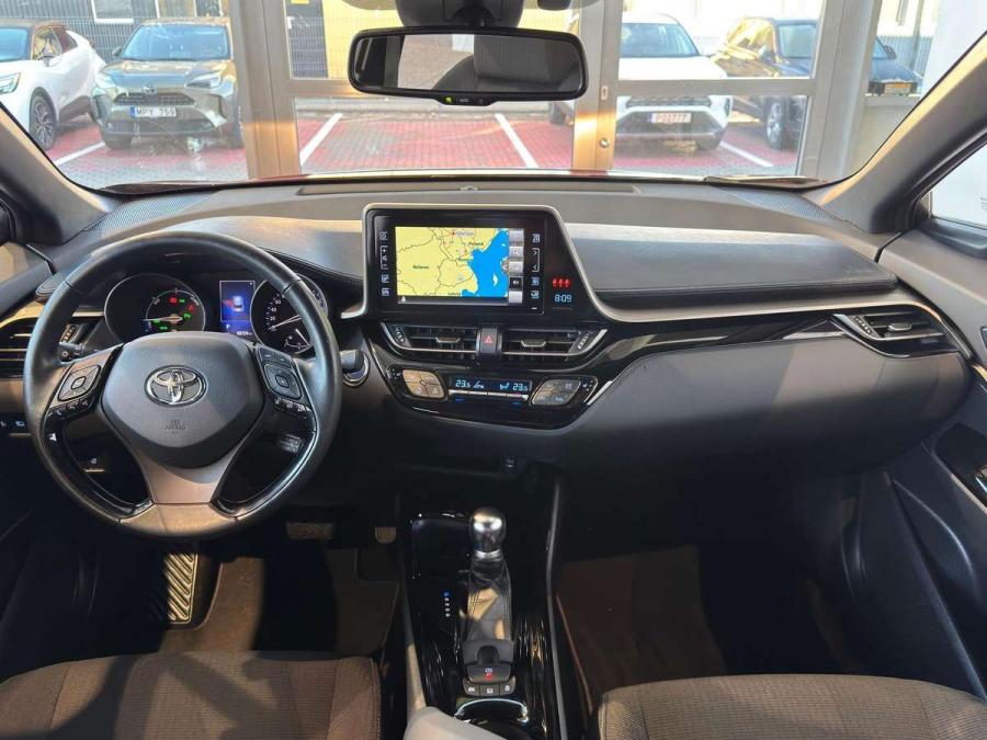 Red Toyota C-HR 2018 in Siauliai, with an engine capacity of 1.80 L and mileage of 98 thousand km for 18900 €, photo 14 on AUTOMOTO.COM.LV