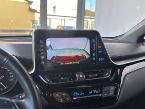Red Toyota C-HR 2018 in Siauliai, with an engine capacity of 1.80 L and mileage of 98 thousand km for 18900 €, photo 18 on AUTOMOTO.COM.LV