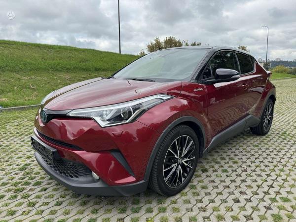 Toyota C-HR 2018 in Kaunas on AUTOMOTO.COM.LV Red Toyota C-HR 2018 in Kaunas, with an engine capacity of 1.80 L and mileage of 87 thousand km for 17550 €, photo 3 on AUTOMOTO.COM.LV