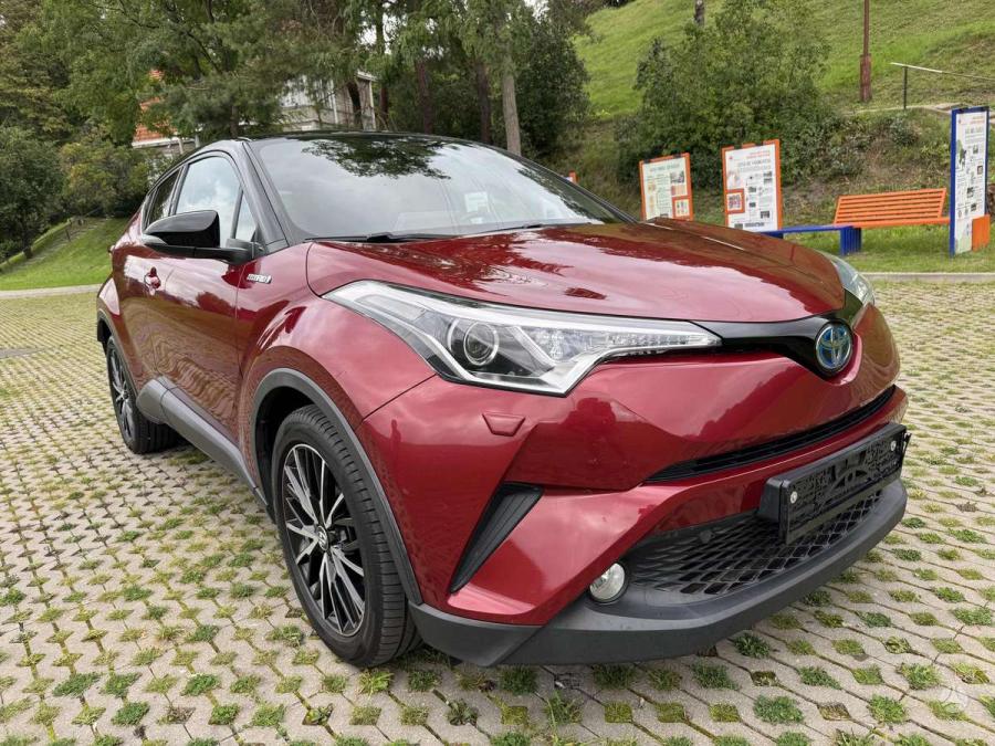 Sarkans Toyota C-HR 2018 Kauņa, ar dzinēja tilpumu 1.80 L un nobraukumu 87 tūkst. km par 17550 €, foto 5 vietnē AUTOMOTO.COM.LV
