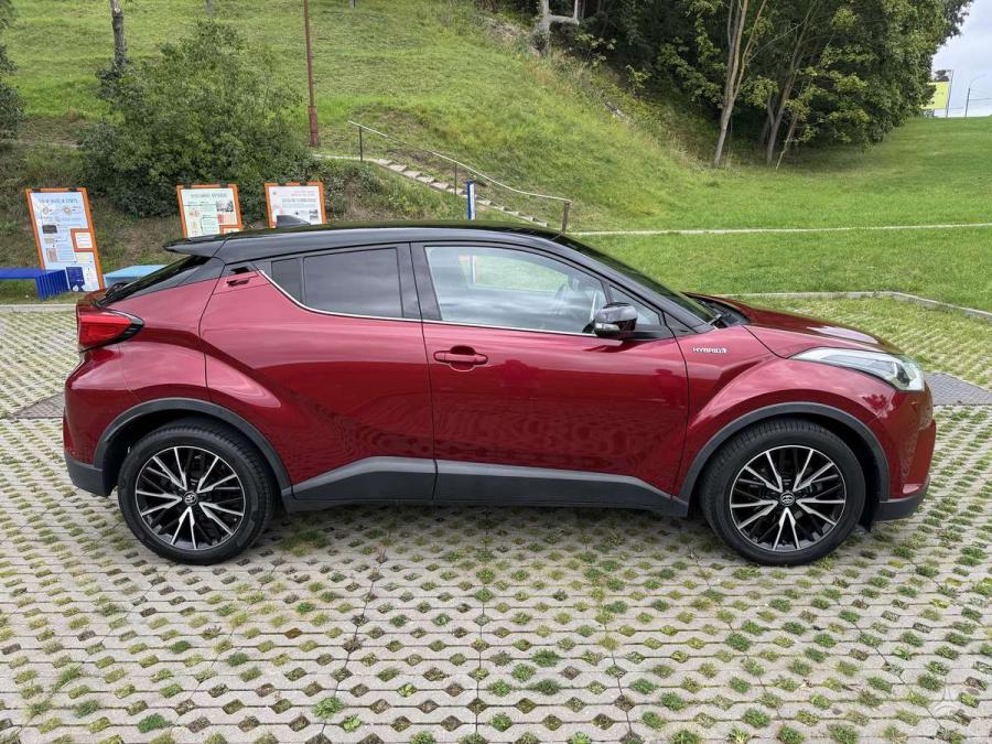 Sarkans Toyota C-HR 2018 Kauņa, ar dzinēja tilpumu 1.80 L un nobraukumu 87 tūkst. km par 17550 €, foto 6 vietnē AUTOMOTO.COM.LV