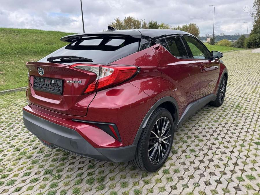 Sarkans Toyota C-HR 2018 Kauņa, ar dzinēja tilpumu 1.80 L un nobraukumu 87 tūkst. km par 17550 €, foto 7 vietnē AUTOMOTO.COM.LV