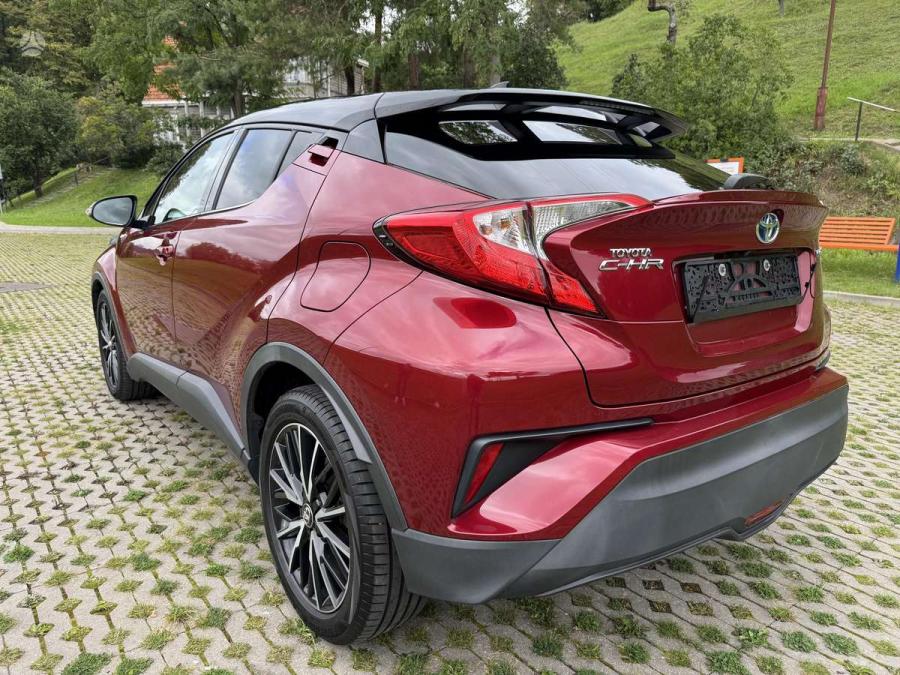 Sarkans Toyota C-HR 2018 Kauņa, ar dzinēja tilpumu 1.80 L un nobraukumu 87 tūkst. km par 17550 €, foto 9 vietnē AUTOMOTO.COM.LV