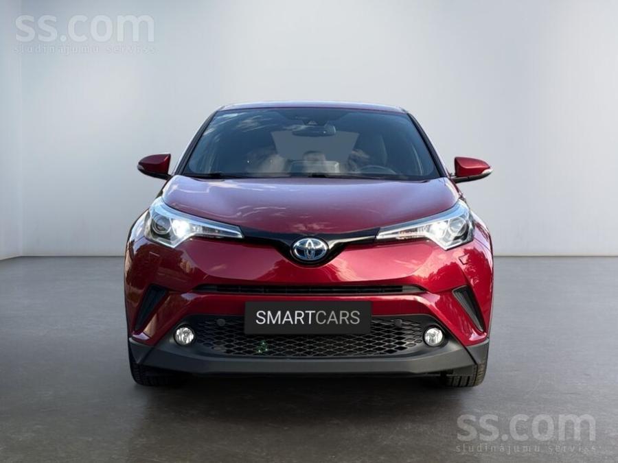 Red Toyota C-HR 2019 in Riga, with an engine capacity of 1.80 L and mileage of 147 thousand km for 16150 €, photo 2 on AUTOMOTO.COM.LV