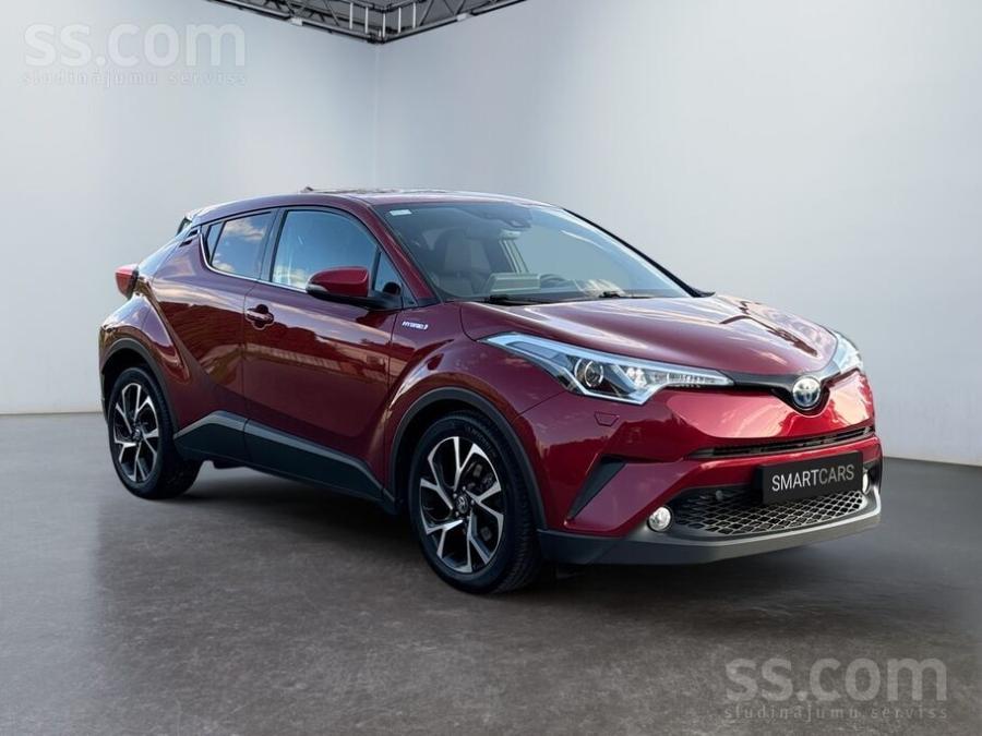 Red Toyota C-HR 2019 in Riga, with an engine capacity of 1.80 L and mileage of 147 thousand km for 16150 €, photo 3 on AUTOMOTO.COM.LV