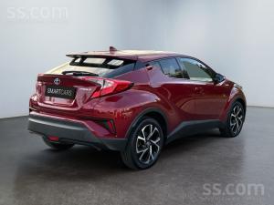 Red Toyota C-HR 2019 in Riga, with an engine capacity of 1.80 L and mileage of 147 thousand km for 16150 €, photo 8 on AUTOMOTO.COM.LV