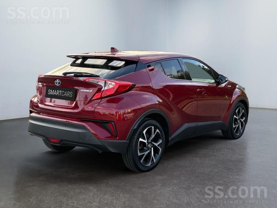 Red Toyota C-HR 2019 in Riga, with an engine capacity of 1.80 L and mileage of 147 thousand km for 16150 €, photo 8 on AUTOMOTO.COM.LV