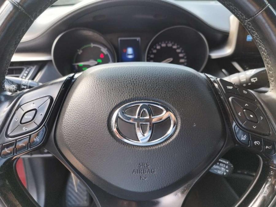 Sarkans Toyota C-HR 2019 Utena, ar dzinēja tilpumu 1.80 L un nobraukumu 164 tūkst. km par 15950 €, foto 11 vietnē AUTOMOTO.COM.LV