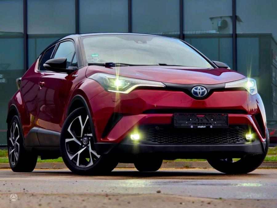 Красный Тойота C-HR 2019 в Шяуляй, объемом двигателя 1.80 л и пробегом 164 тыс. км за 17500 €, фото 4 на AUTOMOTO.COM.LV