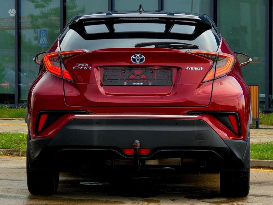 Красный Тойота C-HR 2019 в Шяуляй, объемом двигателя 1.80 л и пробегом 164 тыс. км за 17500 €, фото 10 на AUTOMOTO.COM.LV