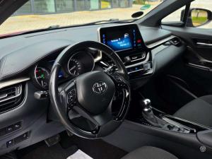 Красный Тойота C-HR 2019 в Шяуляй, объемом двигателя 1.80 л и пробегом 164 тыс. км за 17500 €, фото 19 на AUTOMOTO.COM.LV