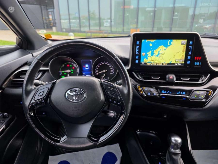 Красный Тойота C-HR 2019 в Шяуляй, объемом двигателя 1.80 л и пробегом 164 тыс. км за 17500 €, фото 22 на AUTOMOTO.COM.LV