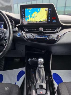 Красный Тойота C-HR 2019 в Шяуляй, объемом двигателя 1.80 л и пробегом 164 тыс. км за 17500 €, фото 25 на AUTOMOTO.COM.LV