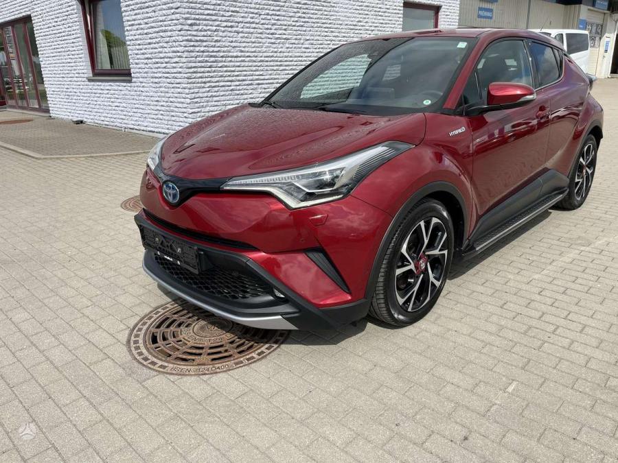 Sarkans Toyota C-HR 2019 Marijampole, ar dzinēja tilpumu 1.80 L un nobraukumu 180 tūkst. km par 15900 €, foto 1 vietnē AUTOMOTO.COM.LV