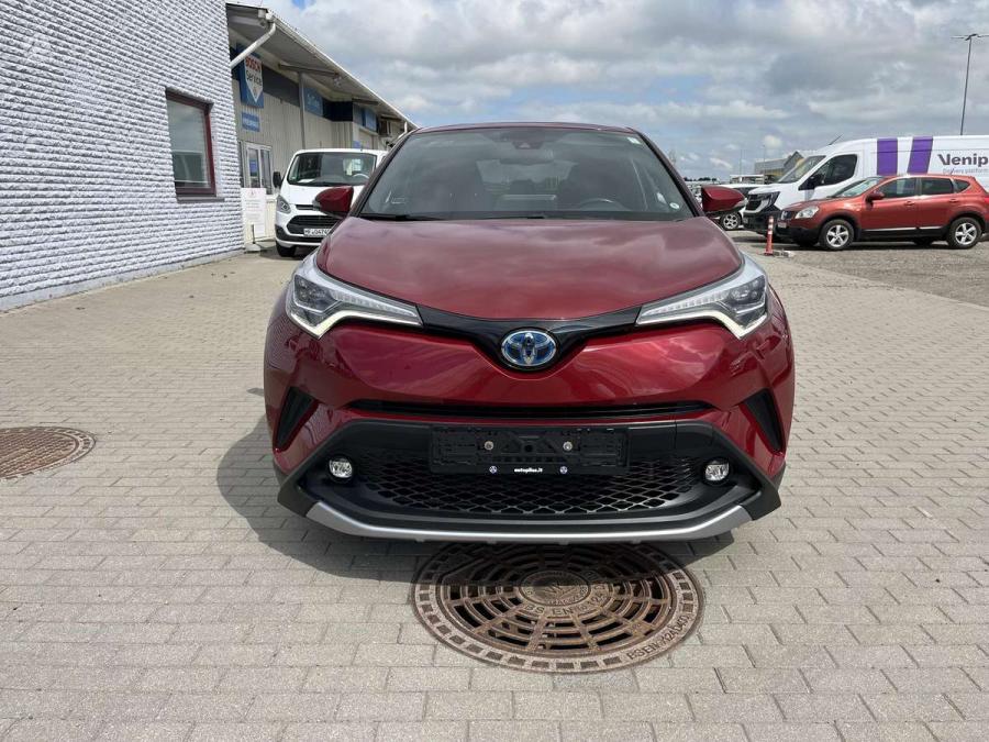Sarkans Toyota C-HR 2019 Marijampole, ar dzinēja tilpumu 1.80 L un nobraukumu 180 tūkst. km par 15900 €, foto 3 vietnē AUTOMOTO.COM.LV