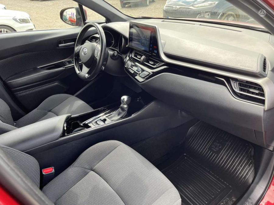 Sarkans Toyota C-HR 2019 Marijampole, ar dzinēja tilpumu 1.80 L un nobraukumu 180 tūkst. km par 15900 €, foto 21 vietnē AUTOMOTO.COM.LV