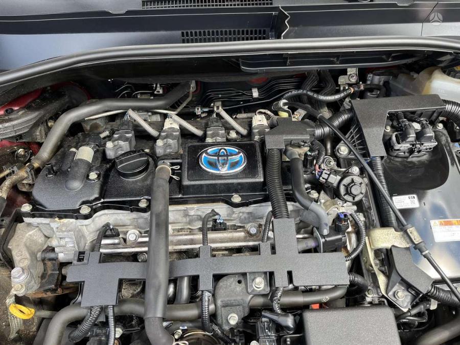 Sarkans Toyota C-HR 2019 Marijampole, ar dzinēja tilpumu 1.80 L un nobraukumu 180 tūkst. km par 15900 €, foto 22 vietnē AUTOMOTO.COM.LV