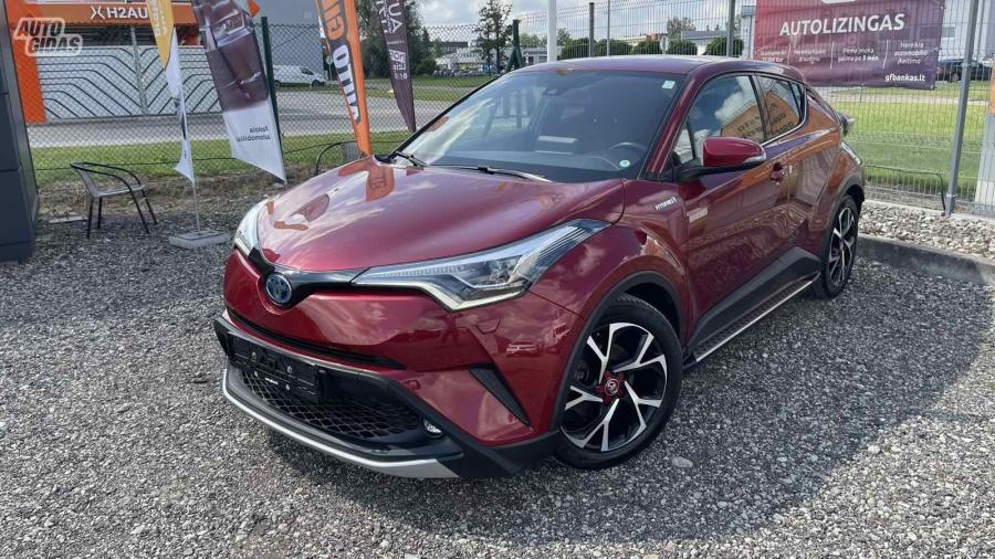 Sarkans Toyota C-HR 2019 Marijampole, ar dzinēja tilpumu 1.80 L un nobraukumu 180 tūkst. km par 15900 €, foto 4 vietnē AUTOMOTO.COM.LV