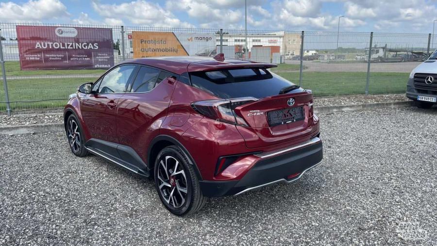 Sarkans Toyota C-HR 2019 Marijampole, ar dzinēja tilpumu 1.80 L un nobraukumu 180 tūkst. km par 15900 €, foto 7 vietnē AUTOMOTO.COM.LV