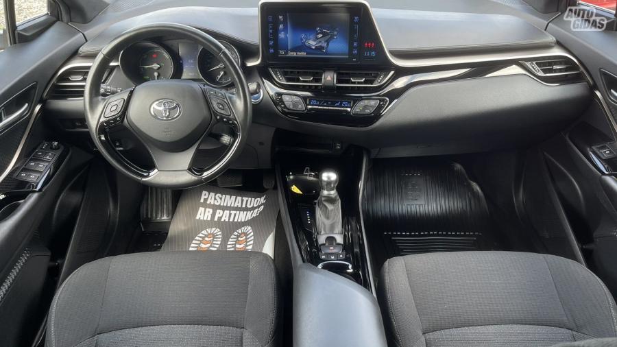 Sarkans Toyota C-HR 2019 Marijampole, ar dzinēja tilpumu 1.80 L un nobraukumu 180 tūkst. km par 15900 €, foto 12 vietnē AUTOMOTO.COM.LV