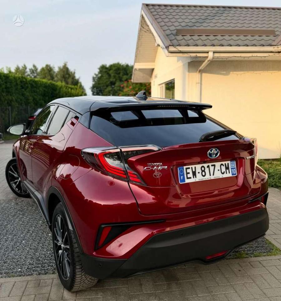 Красный Тойота C-HR 2019 в Каунас, объемом двигателя 1.80 л и пробегом 186 тыс. км за 16850 €, фото 1 на AUTOMOTO.COM.LV