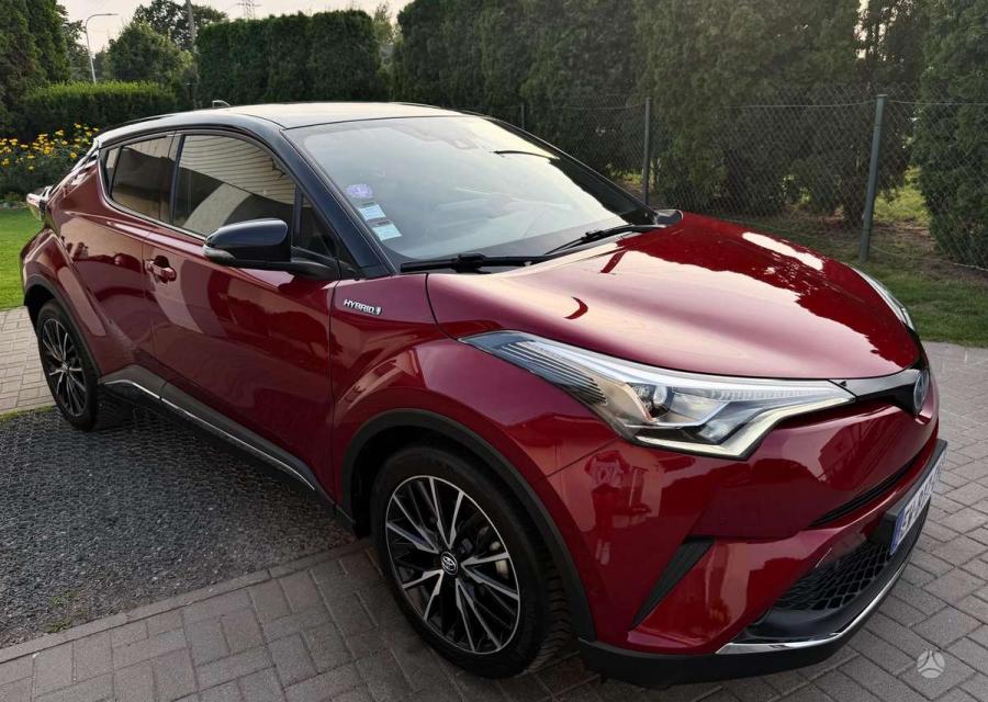Красный Тойота C-HR 2019 в Каунас, объемом двигателя 1.80 л и пробегом 186 тыс. км за 16850 €, фото 18 на AUTOMOTO.COM.LV